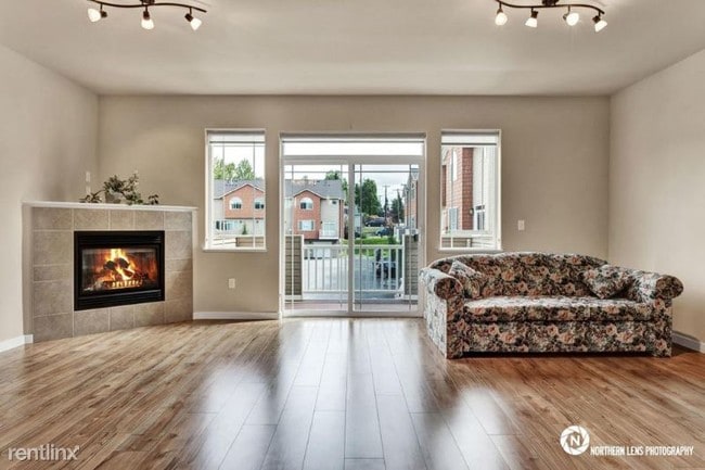 2 br, 2.5 bath Townhome - 216 Cook Inlet Loop - 216 Cook Inlet Loop ...