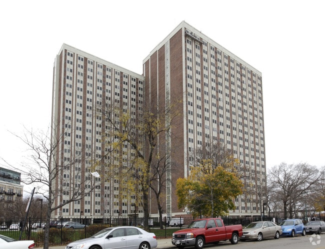 Patrick Sullivan Senior Apartments - 1633 W Madison St Chicago IL 60612 ...