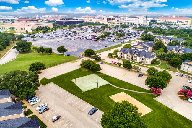 University Oaks Student Living - San Antonio, TX | Apartment Finder
