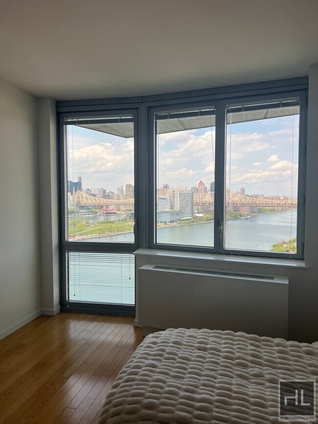 CENTER BOULEVARD - 45-45 Center Blvd Queens NY 11101 | Apartment Finder