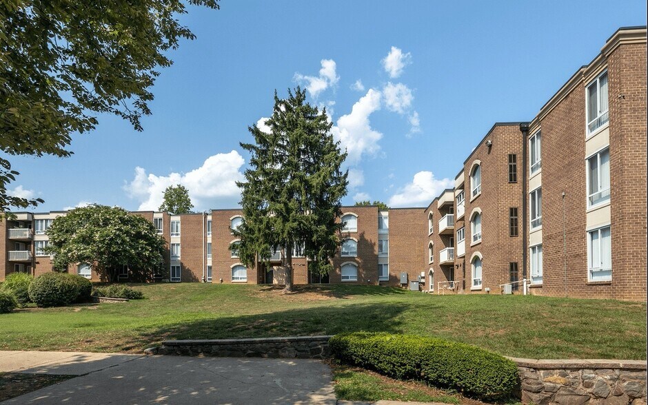 Seneca Village - 750 Clopper Rd Gaithersburg MD 20878 | Apartment Finder