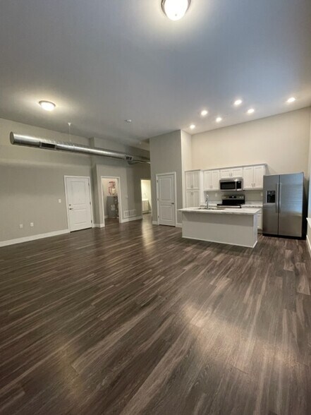 Spring Street Commons - 228 Spring St Jeffersonville IN 47130 ...