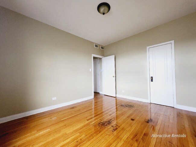 1546 N Parkside Ave - 1546 N Parkside Ave Chicago IL 60651 | Apartment ...