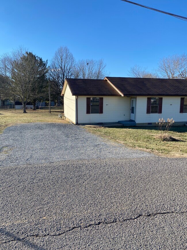 1205 Redden Ln - 1205 Redden Ln Burns TN 37029 | Apartment Finder