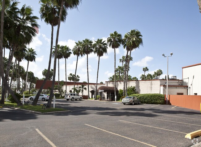 Victoria Palms RV Resort - 602 N Victoria Rd Donna TX 78537 | Apartment ...