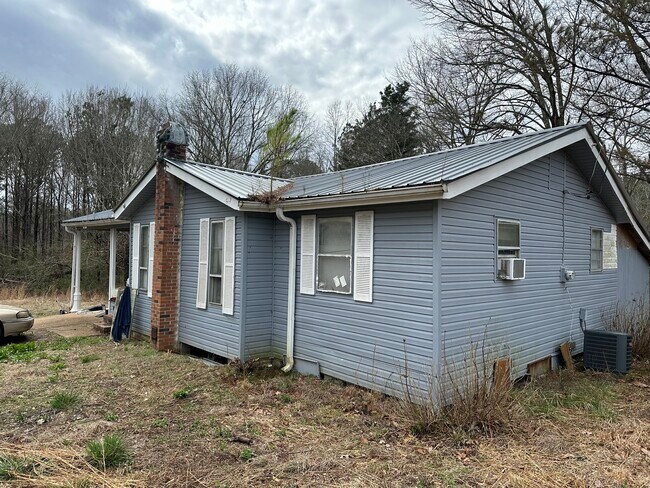 369 Liberty Church Rd - 369 Liberty Church Rd Nettleton MS 38858 ...