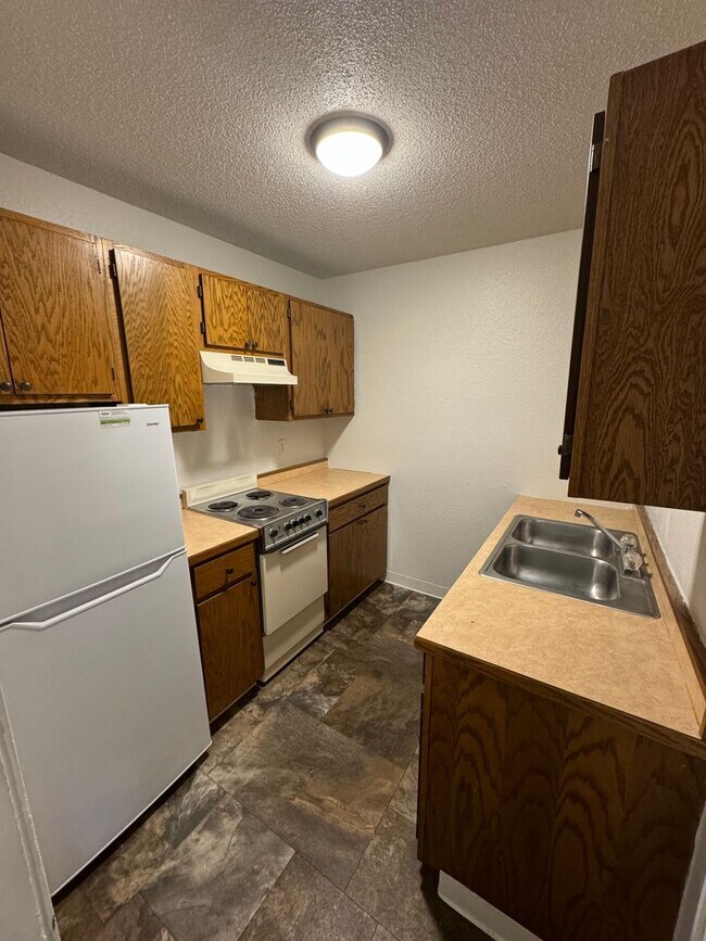 402 2nd Ave NW - 402 2nd Ave NW Jamestown ND 58401 | Apartment Finder