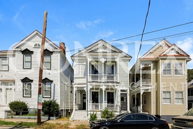 Charming and Spacious Downtown Charleston ... - 98 Morris St Charleston ...