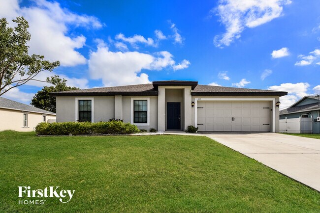 305 Northeast 23rd Place - 305 NE 23rd Pl Cape Coral FL 33909 ...