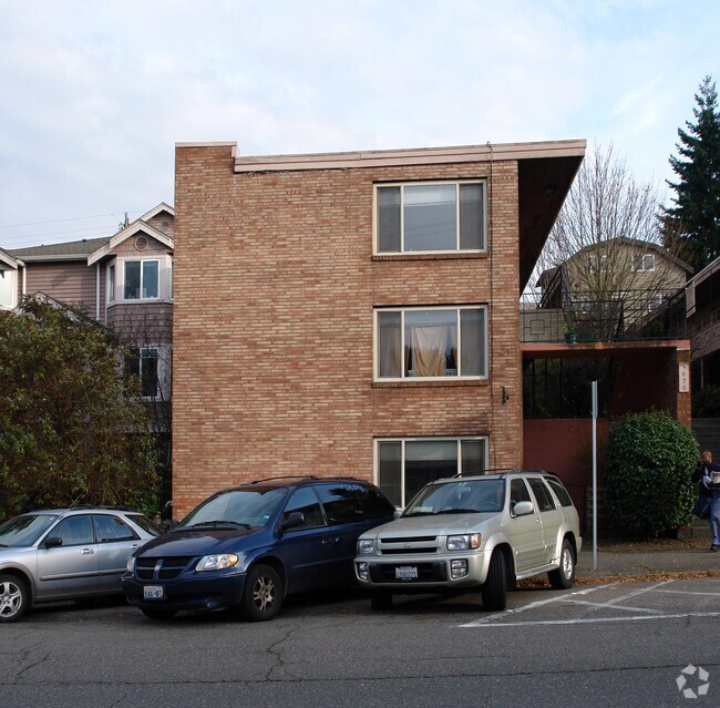 5620 University Way NE - 5620 University Way NE Seattle WA 98105 ...