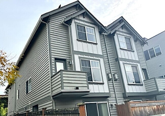 Half Off First Month's Rent! Beautiful Tow... - 5228 Brooklyn Ave NE ...