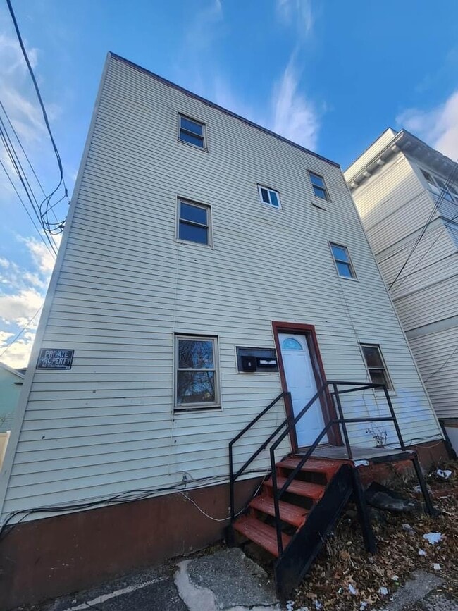 8 Salem St - 8 Salem St New Haven CT 06519 | Apartment Finder
