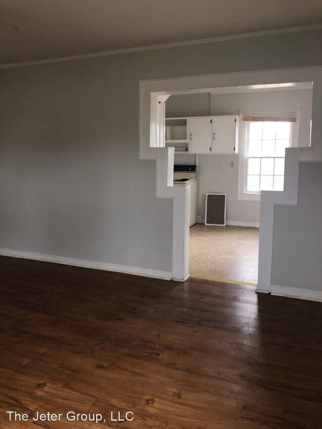 2 br, 1 bath House - 3925 US HWY 641 S. - 3925 US HWY 641 Murray KY ...