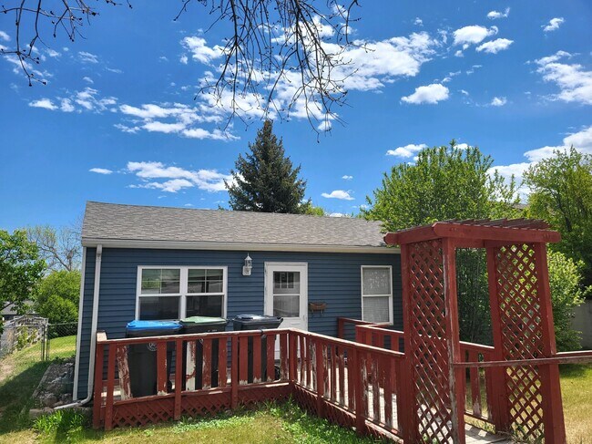 5037 Redmond Rd - 5037 Redmond Rd Cheyenne WY 82009 | Apartment Finder