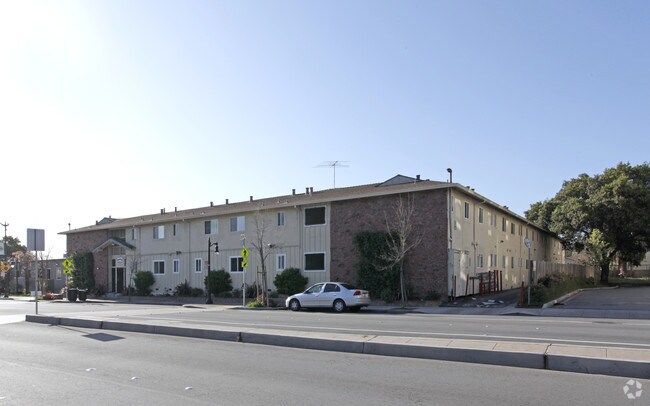 Aequitas Aparments - 1760 Bay Rd East Palo Alto CA 94303 | Apartment Finder