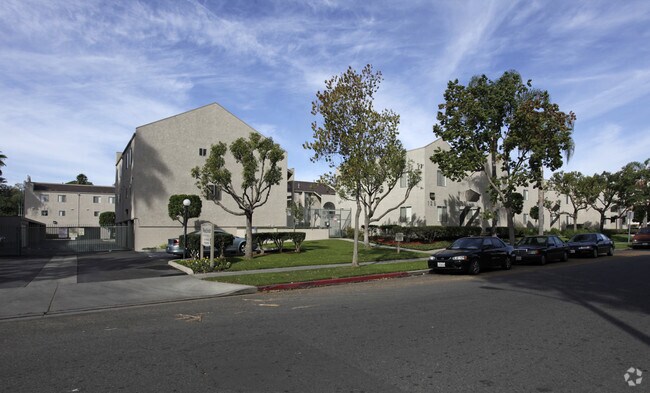 Westchester Apartments - 125 S Westchester Dr Anaheim CA 92804 ...