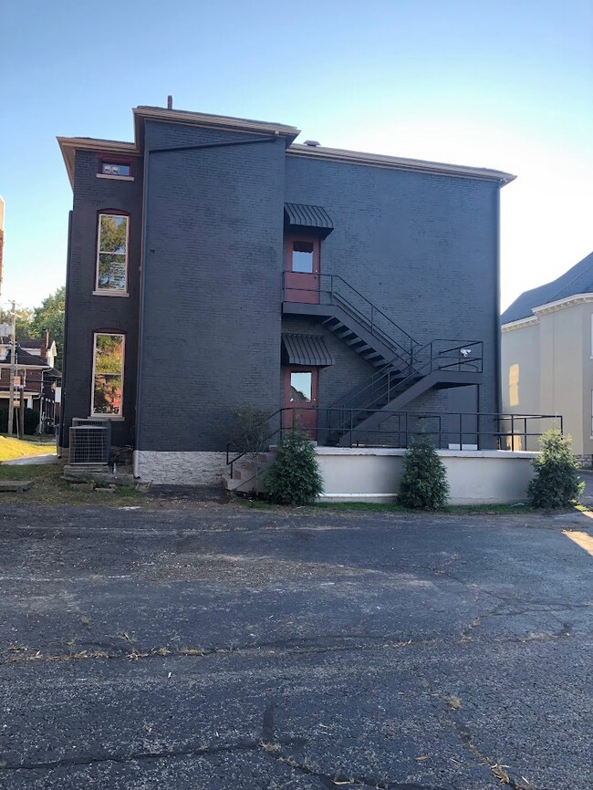 227 E High St - 227 E High St Lexington KY 40507 | Apartment Finder