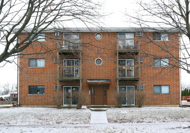 755 Lippert Ln - 755 Lippert Ln Glendale Heights IL 60139 | Apartment ...