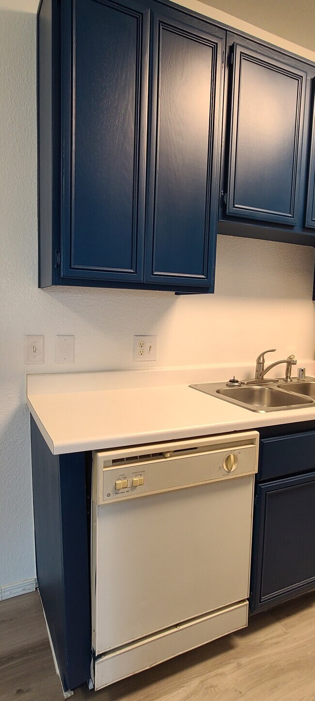 3318 N Decatur Blvd - 3318 N Decatur Blvd Las Vegas NV 89130 ...