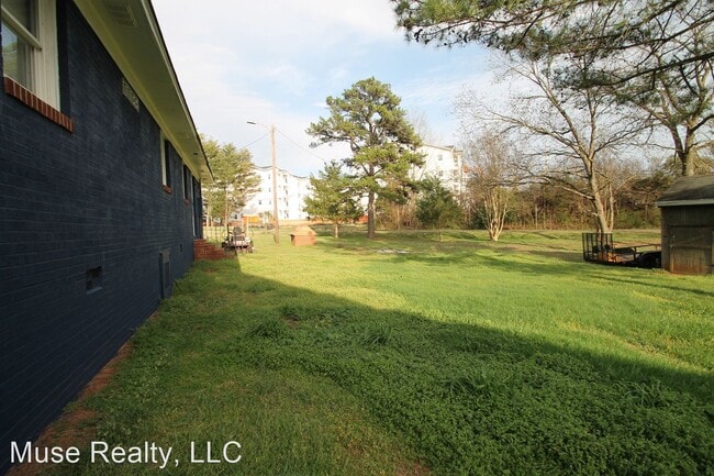 3 br, 1 bath House - 319 Gold Hill Road - 319 Gold Hill Rd Fort Mill SC ...