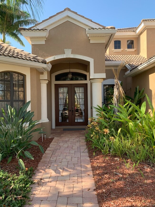 6828 Honeysuckle Trl - 6828 Honeysuckle Trl Lakewood Ranch FL 34202 ...