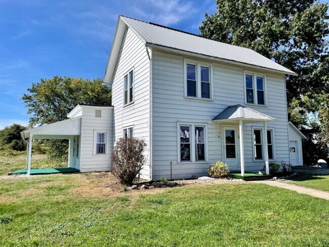 MAPLETON Schools! 3 Bedroom/1 1/2 Bath Home! - 1108 Co Rd 175 Polk OH ...