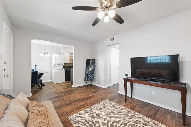 2401 Manor Rd - 2401 Manor Rd Austin TX 78722 | Apartment Finder