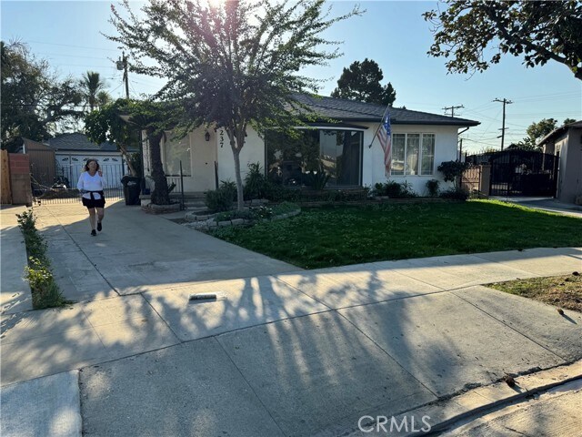 237 E Beverly Terrace - 237 E Beverly Terrace Montebello CA 90640 ...