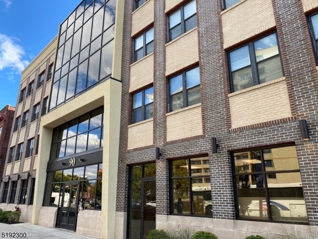 90 CLINTON Ave - 90 CLINTON Ave Newark NJ 07114 | Apartment Finder