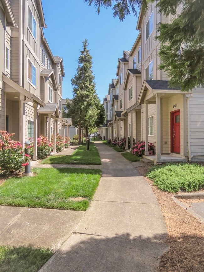 **No Rent Until February!! 2 Bedroom Townhome Available Now !! Inquire ...