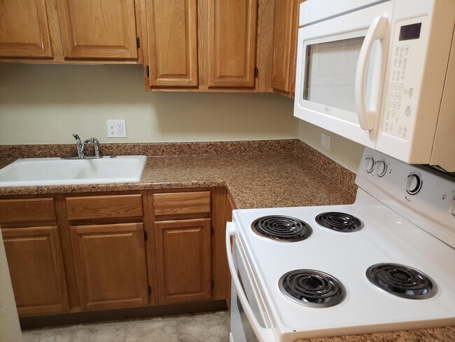 2855 S Monaco Pky - 2855 S Monaco Pky Denver CO 80222 | Apartment Finder