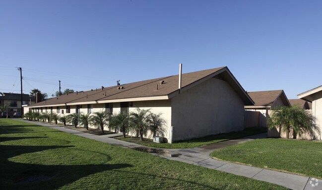 French Quarter - 2001 S Haster St Anaheim CA 92802 | Apartment Finder