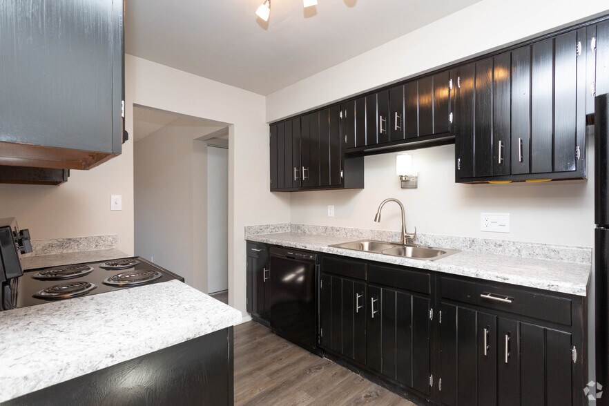 TERRA TRACE - 1715 Theatre Dr Evansville IN 47715 | Apartment Finder