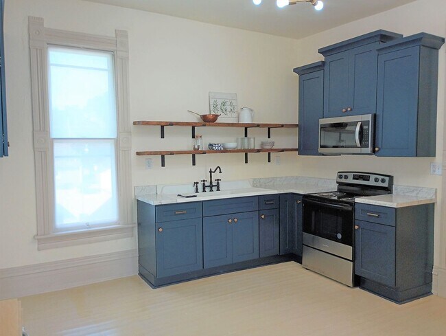 BEAUTIFUL 2/2 DUPLEX APARTMENT ***Ground L... - 718 5th Ave SE Decatur ...