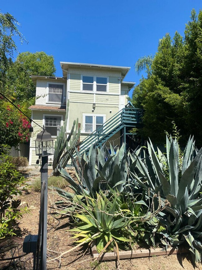 Hayes - 6004-6006.5-60065 Hayes Ave Los Angeles CA 90042 | Apartment Finder