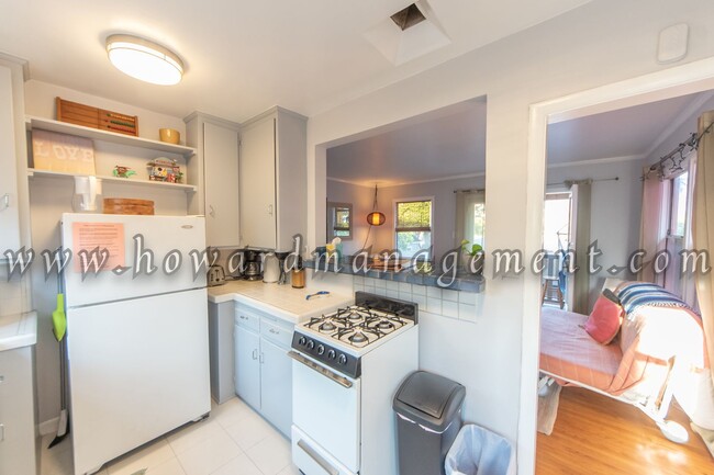 02500ST - 2500 Strongs Dr Los Angeles CA 90291 | Apartment Finder