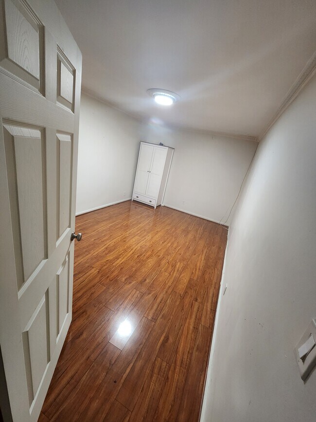 927 E 103rd St - 927 E 103rd St Brooklyn NY 11236 | Apartment Finder