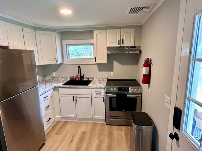 5 Shady Ln - 5 Shady Ln Old Orchard Beach ME 04064 | Apartment Finder