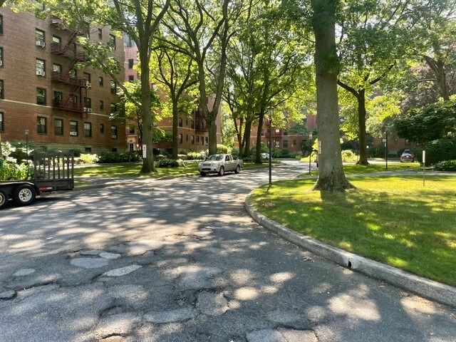 425 Larchmont Acres - 425 Larchmont Acres Mamaroneck NY 10538 ...