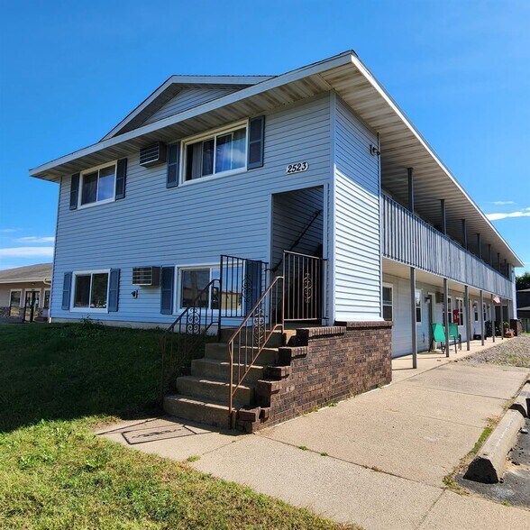 2523 Golf Rd - 2523 Golf Rd Eau Claire WI 54701 | Apartment Finder