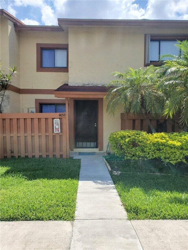 4052 Sierra Ter - 4052 Sierra Ter Sunrise FL 33351 | Apartment Finder