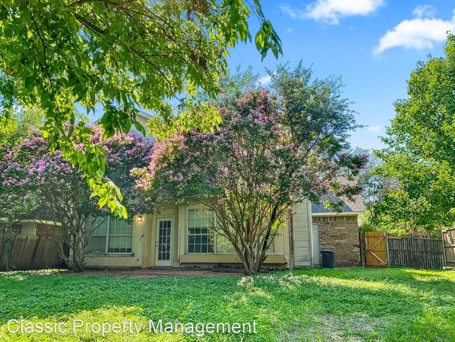 3 br, 2.5 bath House - 4206 Briar Hill Dr. - 4206 Briar Hill Dr Grand ...