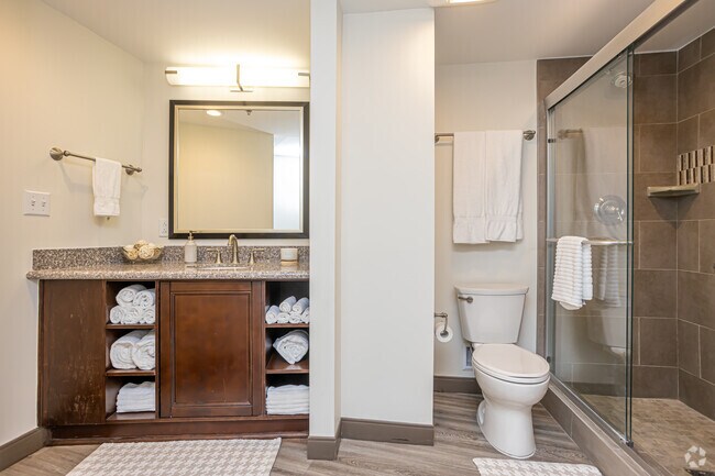 Copeland Tower Living - 55+ Luxury Residence - 2601 Severn Ave Metairie ...