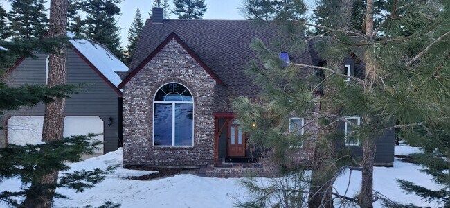 Beautiful Forest Ridge home with 4 bedroom... - 3094 Fircrest Pl ...