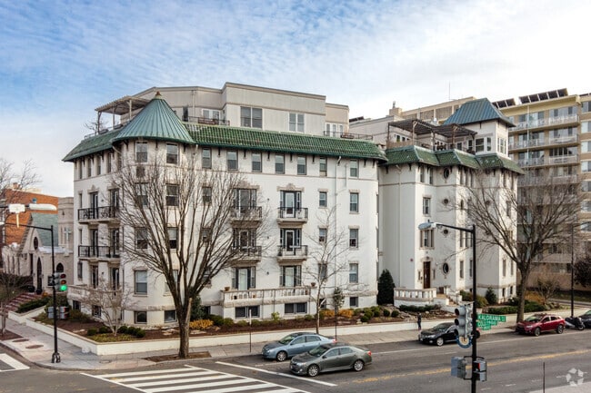 The Kalorama - 1882 Columbia Rd NW Washington DC 20009 | Apartment Finder