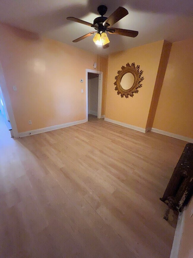 Beautiful 3-Bedroom Townhouse with Den Jus... - 1244 N Lawrence St ...