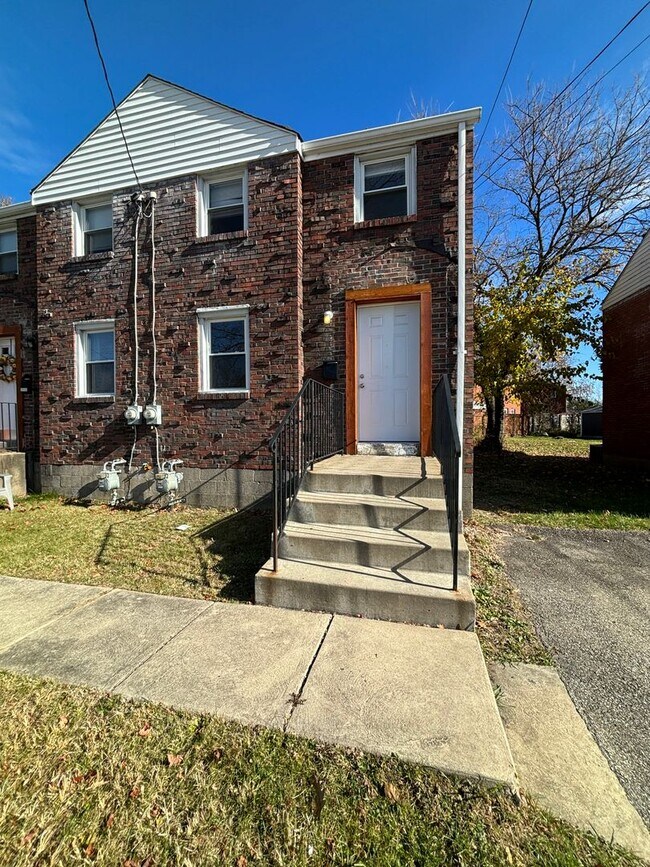 sha1146 - 1146-1148 Shadycrest Dr Pittsburgh PA 15216 | Apartment Finder