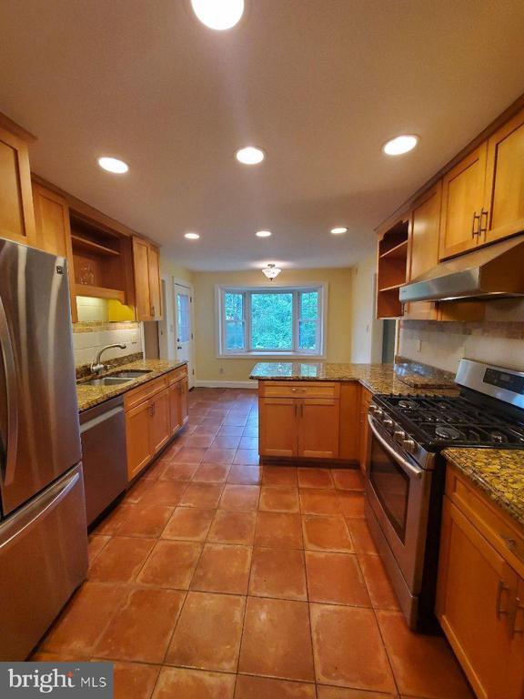 6407 Crane Terrace - 6407 Crane Terrace Bethesda MD 20817 | Apartment ...