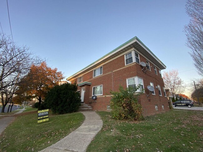 4101 Ridge Rd - 4101 Ridge Rd Cleveland OH 44144 | Apartment Finder