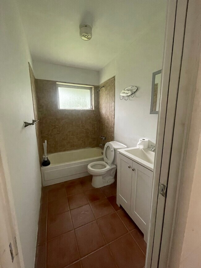 6740 SW 67th St - 6740 SW 67th St South Miami FL 33143 | Apartment Finder